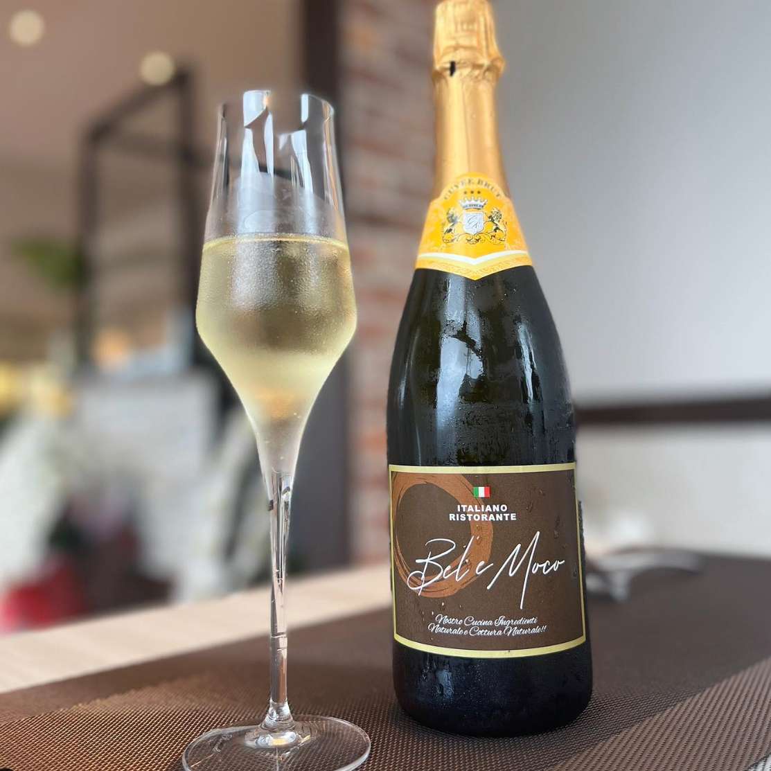 \Bel e Mocoのオリジナルシャンパンのご紹介梁 ／ | 本格イタリアンレストラン Bel e Moco (ベルエモコ)