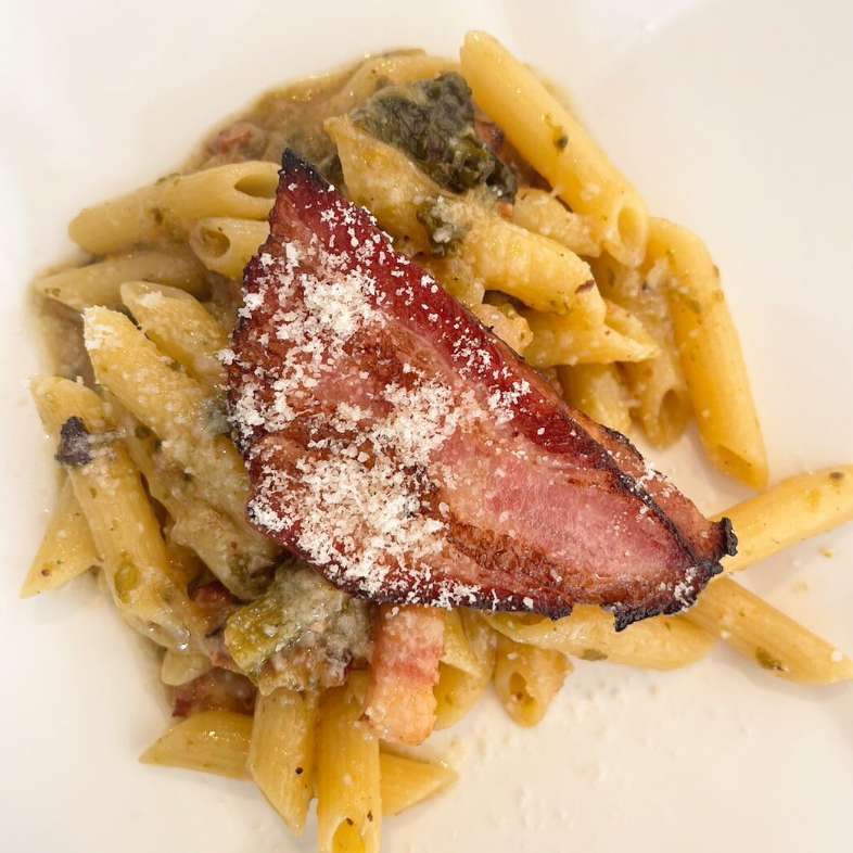 \ペンネ イベリコ豚ベーコンとちりめんキャベツの煮込みソース／ | 本格イタリアンレストラン Bel e Moco (ベルエモコ)